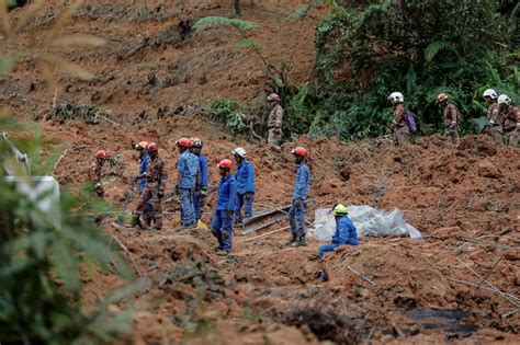 Batang Kali Landslide Sar Ops To Continue In The Next 24 Hours Says Selangor Fire Dept Chief