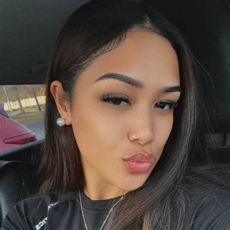 Lilolesaa • Threads Say More