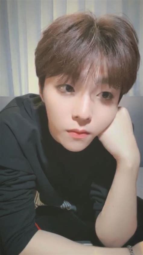 Ghim Của Bea Lao Trên 帅 美