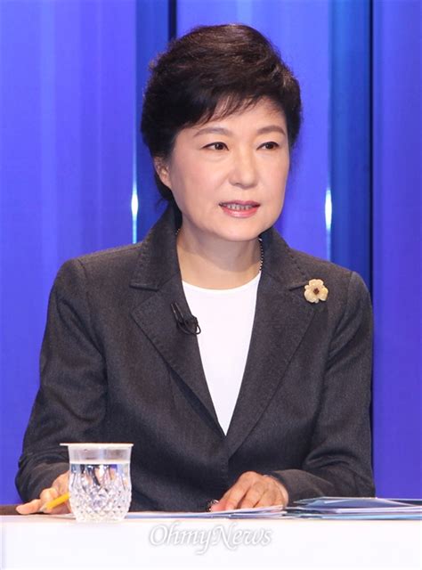 새누리당 박근혜 대선후보가 4일 오후 서울 여의도 Mb 오마이포토