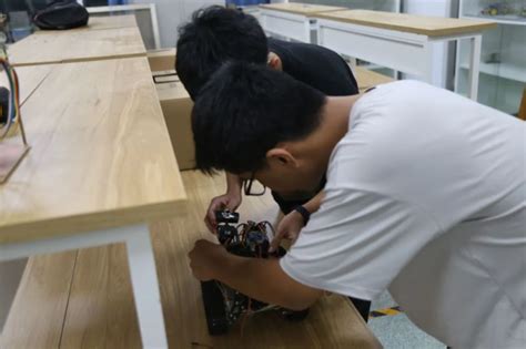 社会实践丨基于通信系统与云服务技术实现危急时刻车辆的自主自动系统 物理科学与信息工程学院