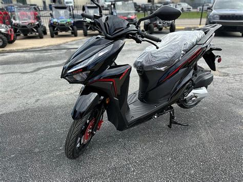 Vitacci Clash 200 Efi Scooter Street Legal Alloy Wheels