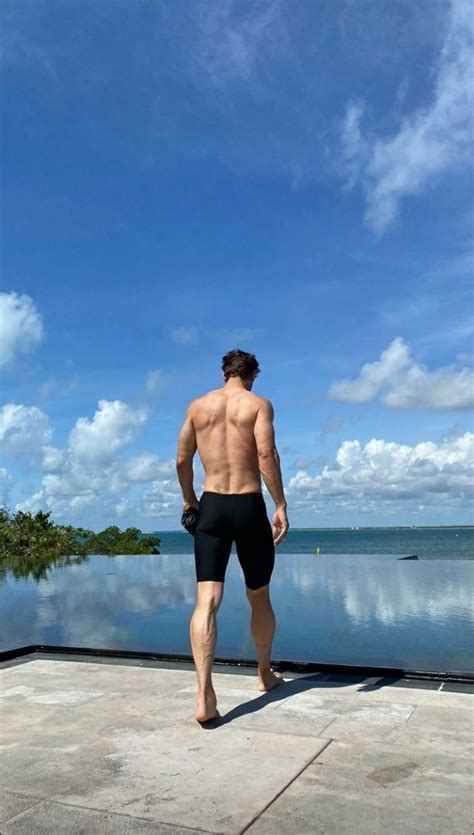 Benjamine Bowerss Feet