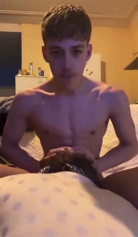 Hot Blowjob Hot Straight Guy Gets Head From Thisvid Com