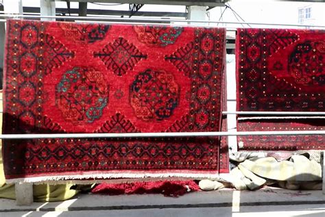 یک مرکز قالین بافی برای اشتغال مهاجران بازگشته دربلخ گشایش یافت طلوع‌نیوز