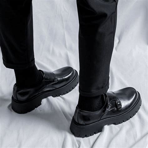 Чоловічі лофери з натуральної шкіри на товстій підошві Op Shop замовити у Києві Україна