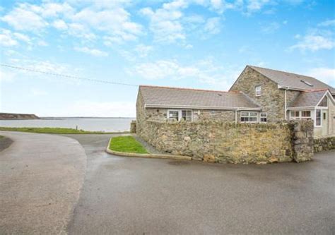 Fferm Yr Efail 【 Apr 2025 】 House In Holyhead United Kingdom