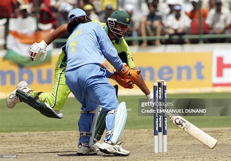 Pakistan Captain Inzamam Ul Haq Makes It Safely Home To Avoid A Run