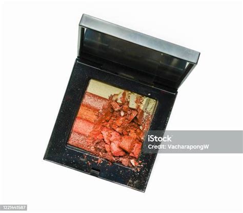 고립 된 흰색 배경에 팔레트 상자 패키지에 압착 파운데이션 분말 0명에 대한 스톡 사진 및 기타 이미지 0명 개체 그룹