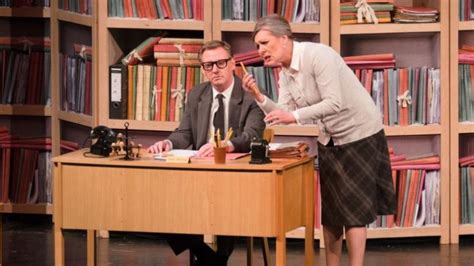 Komödie Um Willi Winzig In Dko