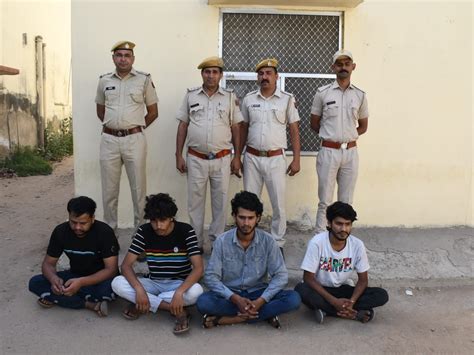 Four Miscreants Arrested With Illegal Weapons 5 लाख देकर बुलाए शूटर