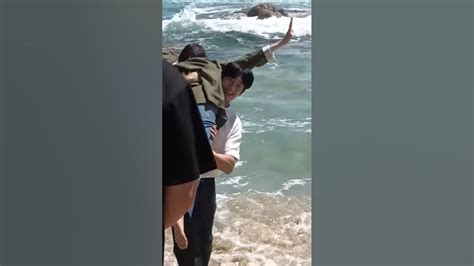 정해인 색다른 매력💕 메이킹 비하인드😁 정소민 엄마친구아들 Youtube