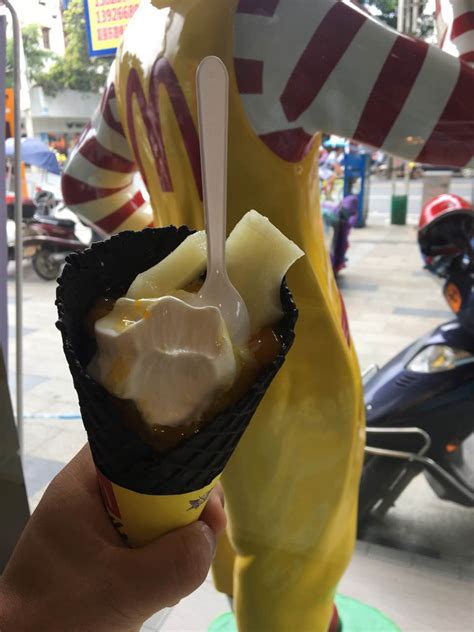 2023麦当劳英德店美食餐厅传说中的那么大圆筒好吃 【去哪儿攻略】