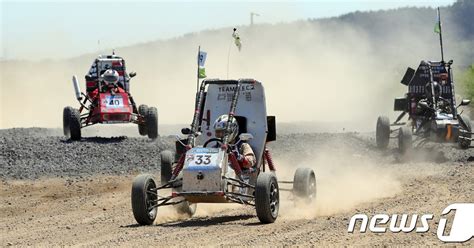직접 만든 차로 즐기는 오프로드 경주
