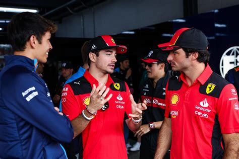 Carlos Sainz Charles Leclerc Molesto Por La Partida Del Madrileño De