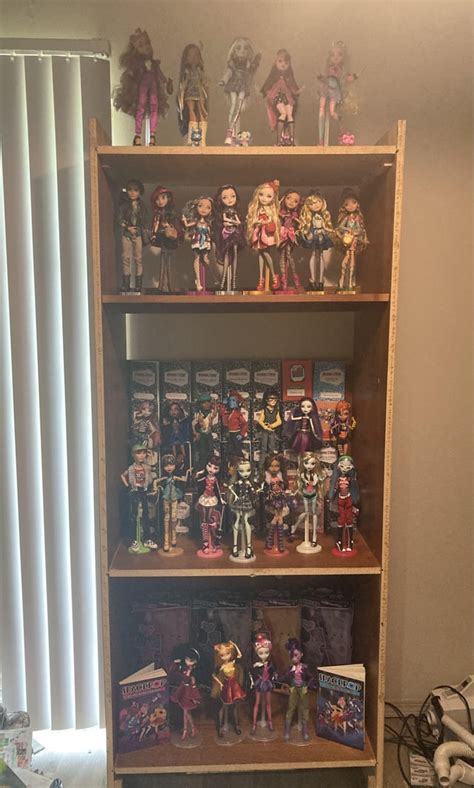 New Temporary Doll Shelf R Dolls