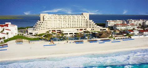 Deluxe 4 Star Cancun