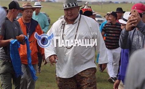 Төрсөн өдрийн мэнд хүргэе Асашёорюү