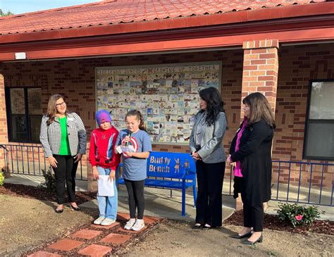 Beamer Park Elementary School Holds Ribbon Cutting For New Friendship Bench Daily Democrat