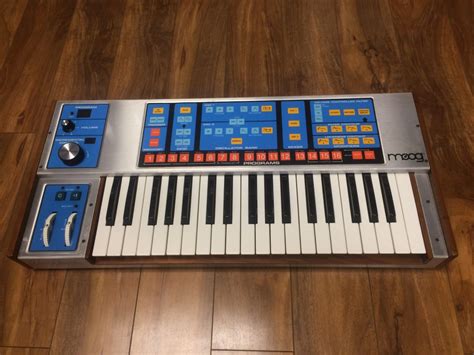 Matrixsynth Moog Source Synthesizer Sn 3556