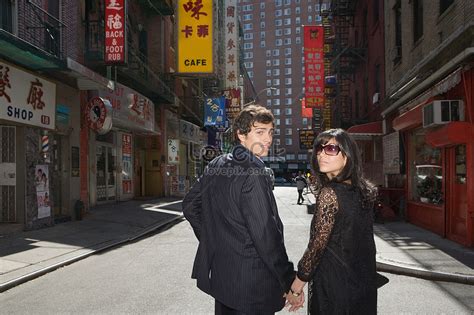 손을 잡고 커플 사진 무료 다운로드 Lovepik