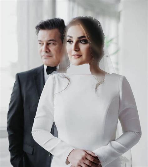 عکس جدید پیمان قاسم‌خانی و همسر در کنار پسر خوانده فروغ فرخزاد عکس