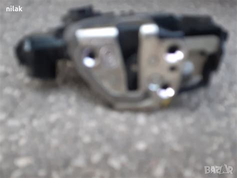 Продавам брава шофьорска врата за Тойота Рав 4 2012 година в Части в гр София Id40362106