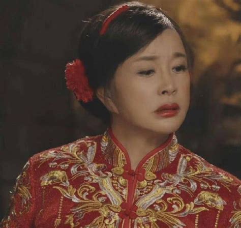 組圖：71歲劉曉慶再演少女引爭議 戲里管52歲男演員叫爹 新浪香港