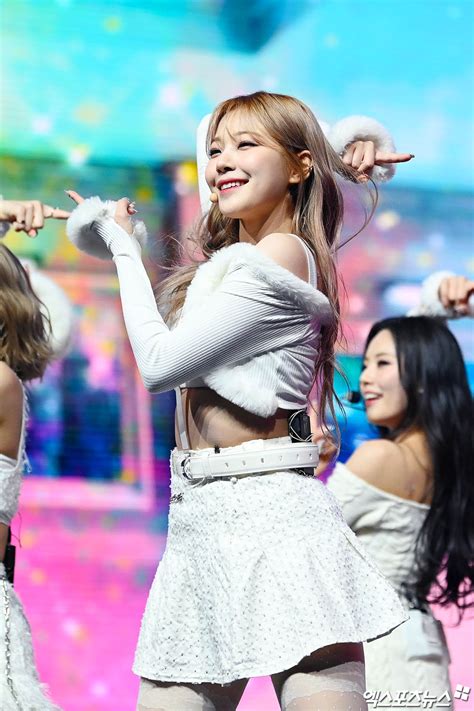 프로미스나인 백지헌 사랑을 부르는 미소[엑s Hd포토] 나무뉴스