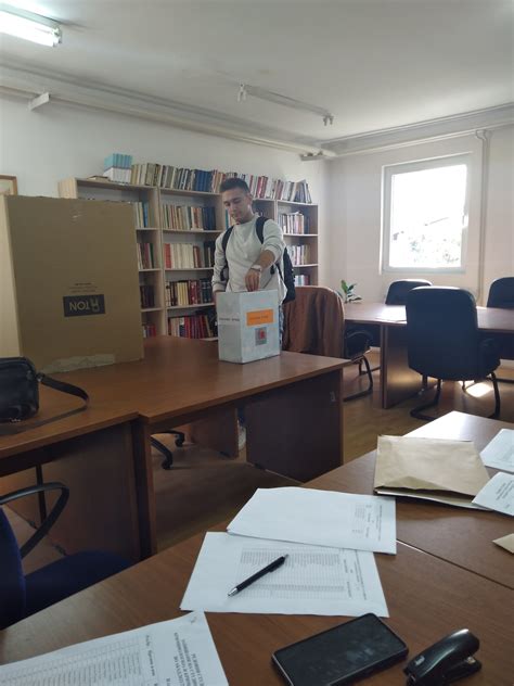 гласање за претседател и членови на Факултетското студентско собрание ФСС Факултет за