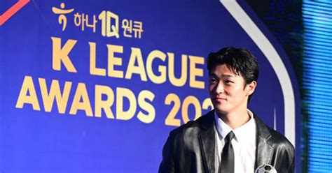 K리그1 최다 득점상 전북 조규성 패션 센스 뽐내며 [사진]