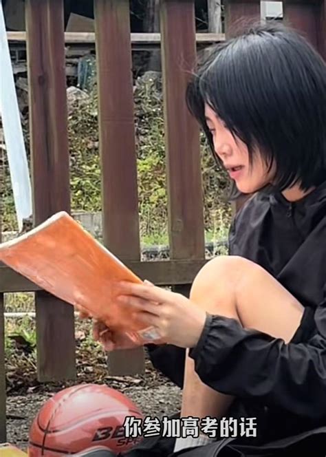 汶川地震“钢腿女孩”现状：写书跑马拉松，为残障人士发声 腾讯新闻