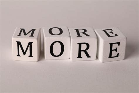 검은 색 텍스트 고립된 교육 교육 도구 단어 게임 단어 놀이 단어 형성 더 디자인 메시지 문자 블록 문해력 미니멀리스트 배열 변화 없는 블록 문자