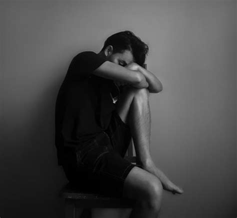 우울증 환자들은 사용하는 단어가 다르다 우울증 앓는 사람들이 자주 쓰는 말 특징 오펀 디스커스