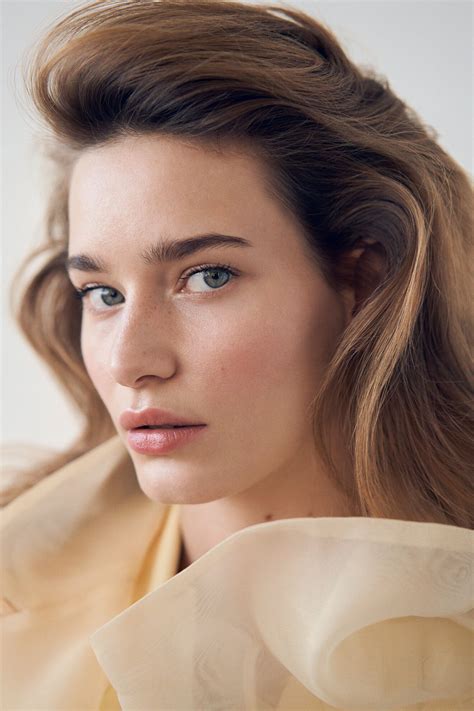 Her Er Alt Du Skal Vide Om Tør Hovedbund Og årets Bedste Scalp Scrub