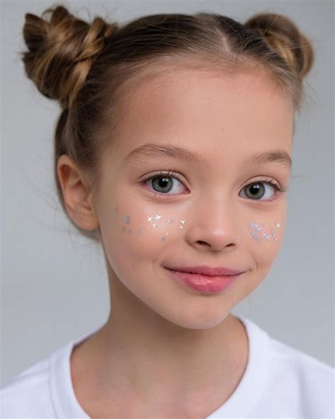 Anna Pavaga Simple Portrait French Magazine Portraits Creative