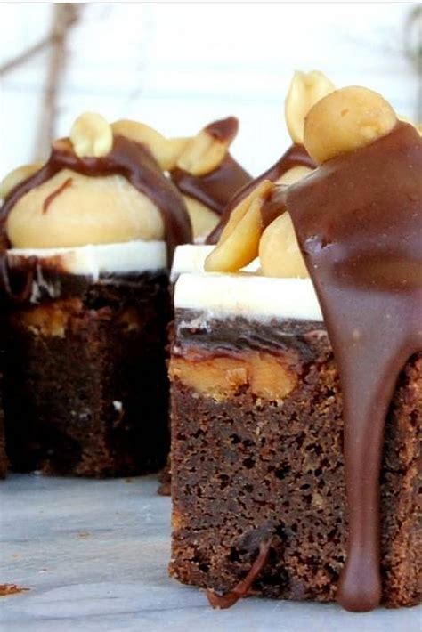 Dello Manos Beautiful Honey Caramelised Macadamia Nut Brownie With A Macadamia Mouse And