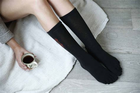 Can You Sleep In Compression Socks Safety Benefits Precautions