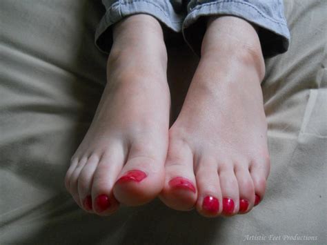 Cute And Crimson By Foxy Feet On Deviantart