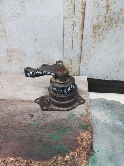 Десен тампон двигател Шкода Фабия 1 9 Sdi 2001 год Други авточасти Резервни части кон