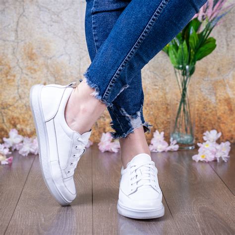 Кеды женские кожаные белые на низком ходу Monro купить в Marigo цены