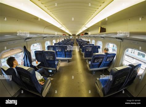 Japan Shinkansen Train Interior Fotos Und Bildmaterial In Hoher