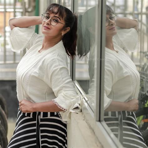 ഈ പ്രായത്തിലും ഇത്രയും ക്യൂട്ടോ ലേഡി മമ്മൂട്ടി എന്ന് വിളിക്കേണ്ടി വരുമോ ഇതെങ്ങനെ സാധിക്കുന്നു