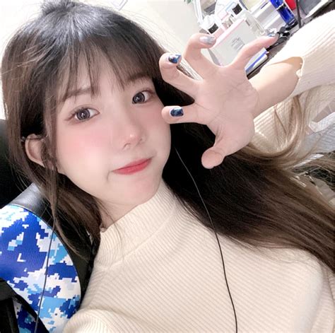 Korea China Japan Idol Girl Sex Private Sm Miracle Toilet Club New