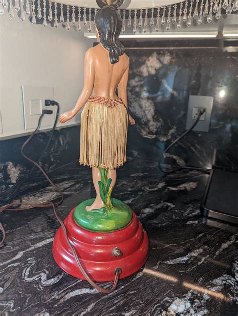 Vintage 1940s Dancing Hula Girl Lamp For Hawaiian Collectors Hand