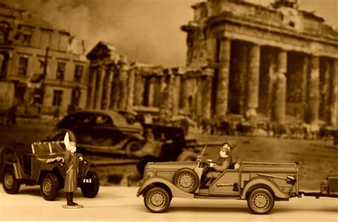 Девушка регулировщица на улицах Берлина — Сообщество «Масштабные Модели на Drive2