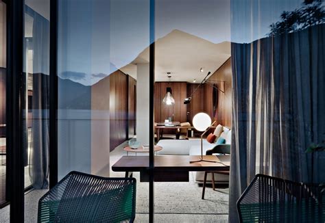 Browse All Ic Lights Table Products Flos