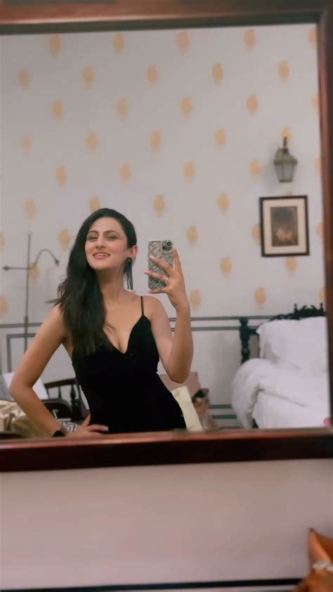 Srishti Mehta Officialsrishtimehta • Instagram Photos And Videos