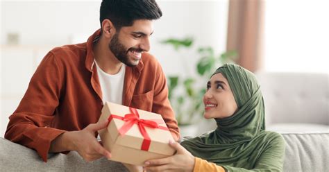 Cadangan Hadiah Birthday Untuk Suami Tercinta TudungSiComel Com