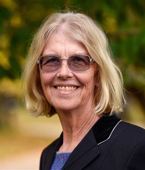Jane Smiley Biography Books A Thousand Acres And Facts Britannica